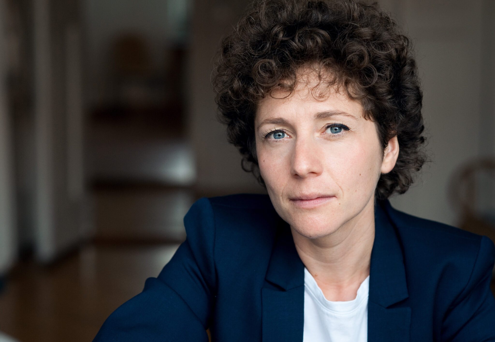 Der Menschen Herrlichkeit. Sasha Marianna Salzmann im Gespräch mit Anne ...